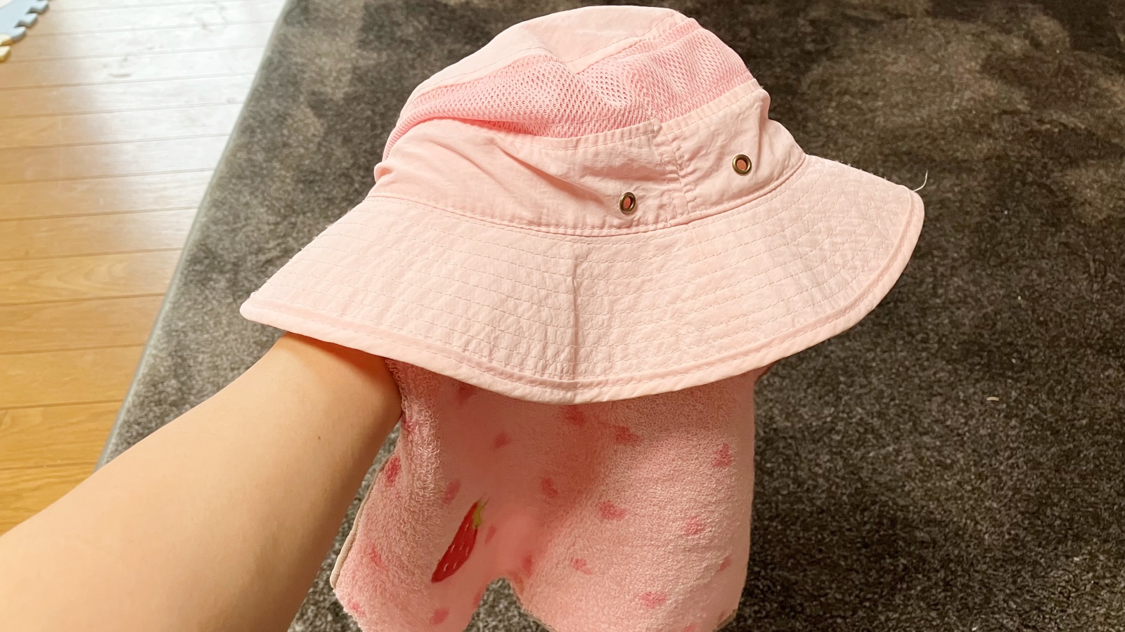 「明日からやるわ」暑い日に“帽子にひと工夫”するだけの日差し対策「家族分やりたい」
